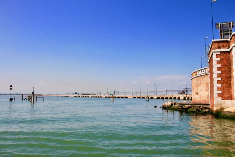 【ヴァポレットでベネチア観光】大運河（カナル・グランデ）とジュデッカ運河クルーズ子連れ体験記 | それ行け！子連れ海外旅行